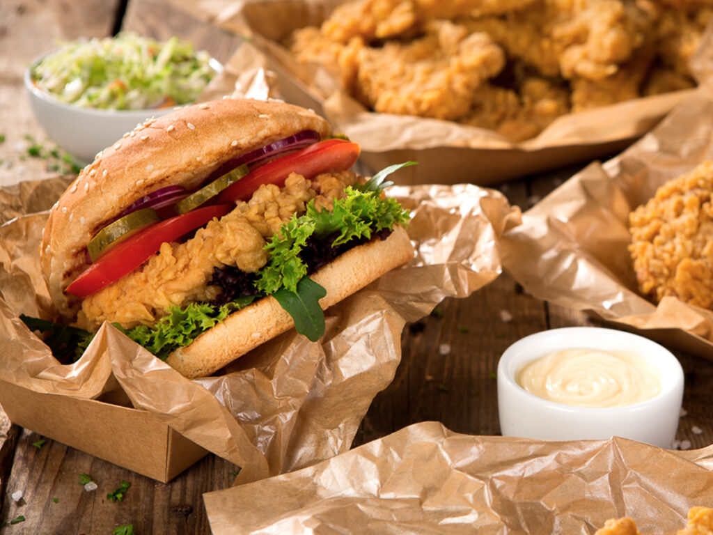 Sekret chrupiącej panierki do kurczaka - UgotowanePozamiatane.pl